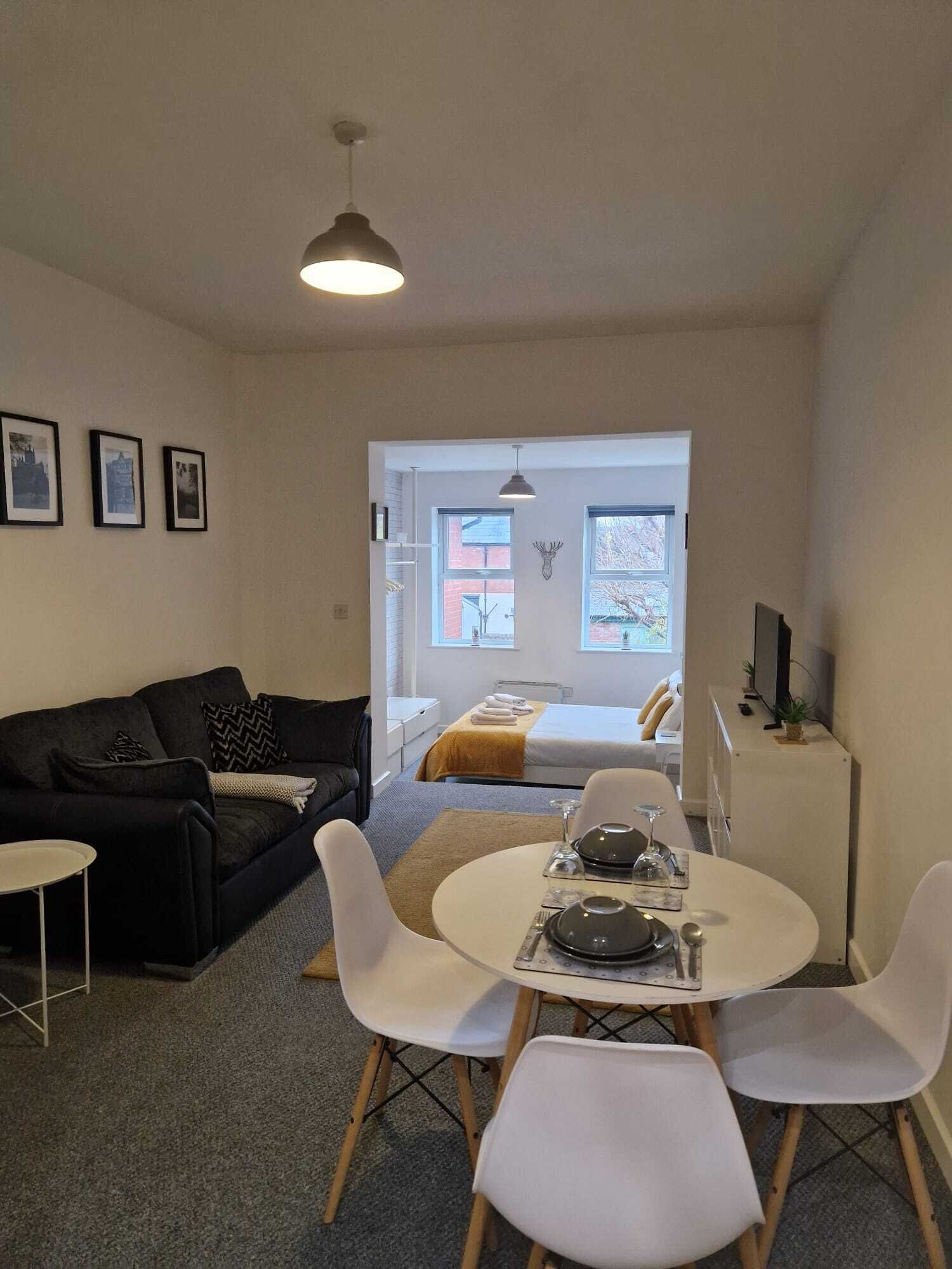 Hereford City  Victory Apartment: Modern Studio In Vibrant Area - Hereford