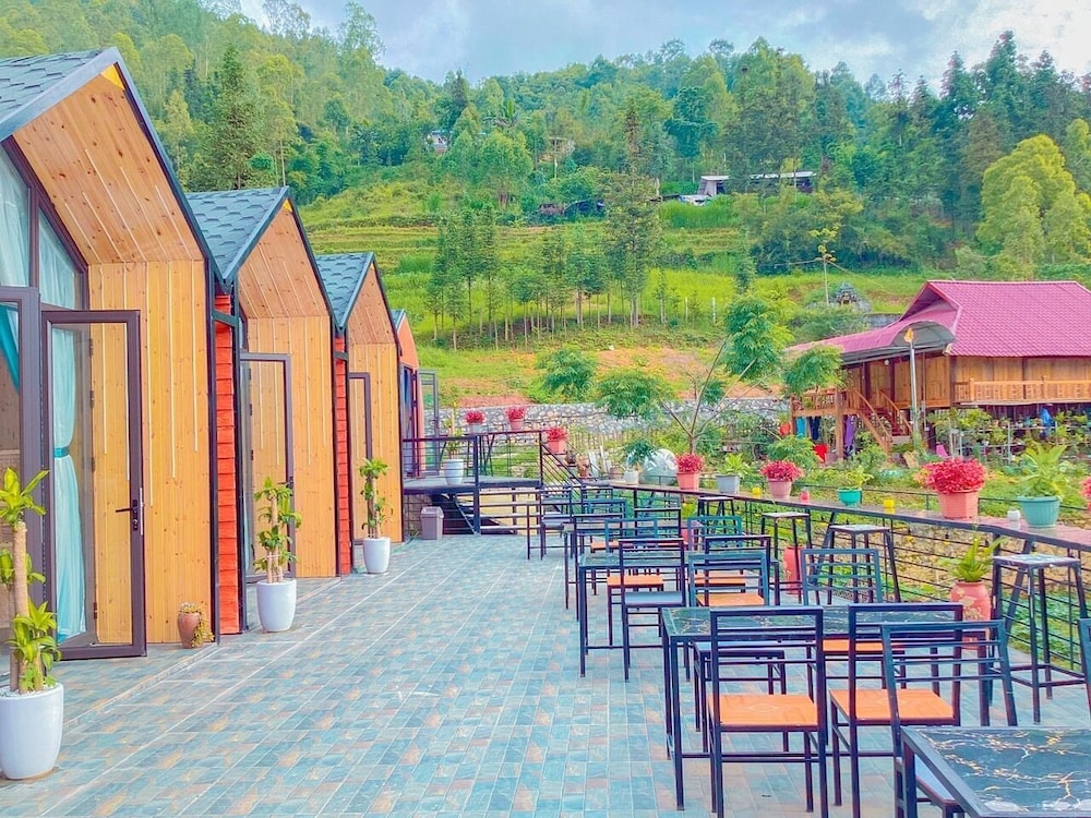 Plum Homestay Hostel - Ha Giang