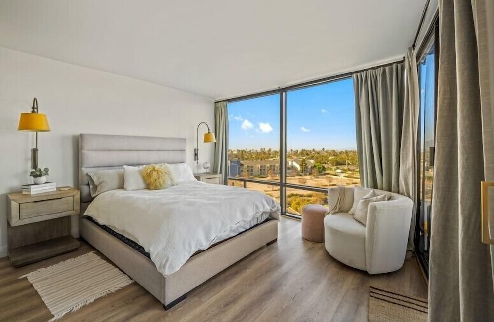 Brand New Smart Home W/gorgeous Waterfront Views - Santa Mónica, CA