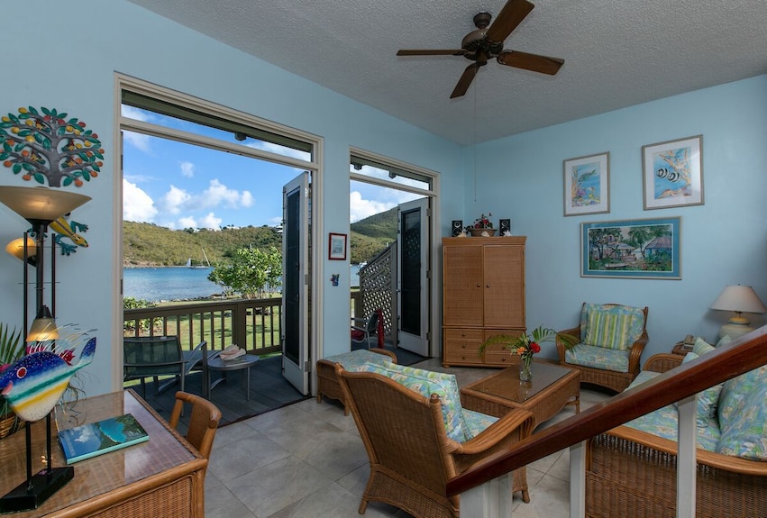 Gallows Point 10a, Ocean Front Elegance - 5-star Amenities - Cruz Bay