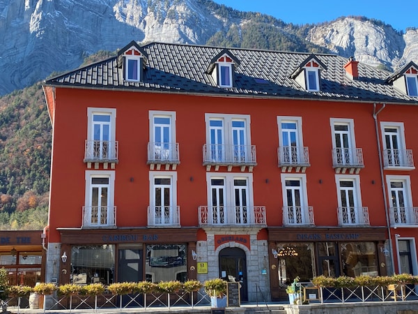 Hotel Oberland - Le Bourg-d'Oisans