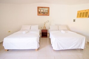 Quarto Comfort, pátio, vista para o jardim | Roupa de cama fornecida 