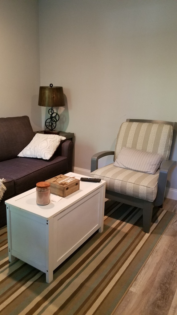 Cozy Loft For 4, 2 Min To Beaches, Une, Town, Dining, Outlets, Fishing, Hiking.. - Kennebunkport, ME