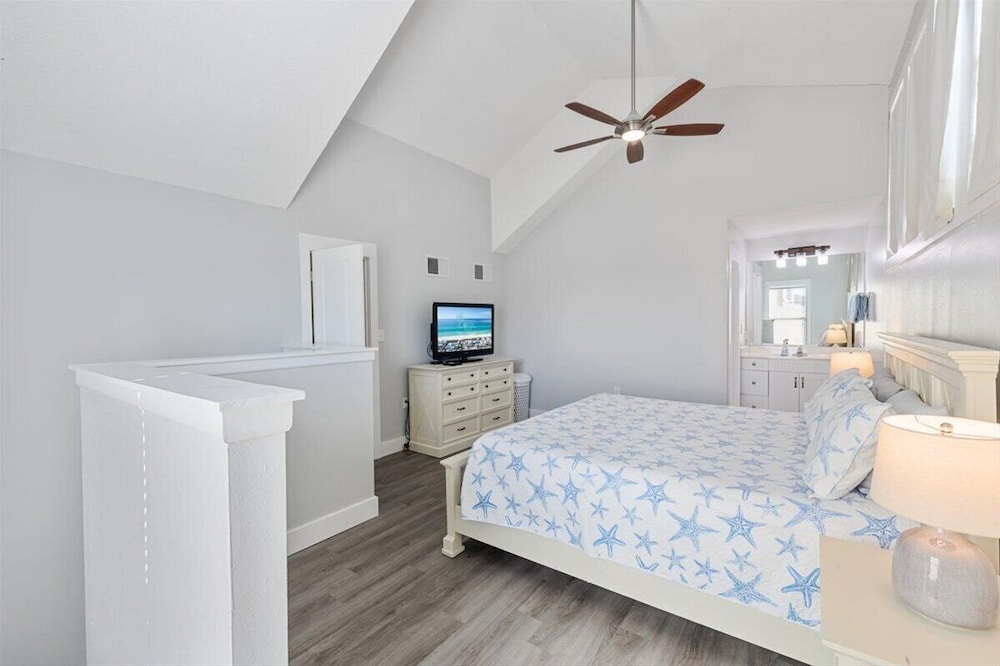 Private Resort Villa•beach Service Included•golf Cart• Boat And Trailer Friendly - Destin, FL