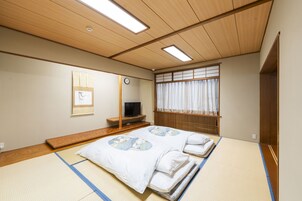Quarto tradicional (Japanese Style, 1F) | Individualmente mobiliados, Wi-Fi de cortesia, roupa de cama
