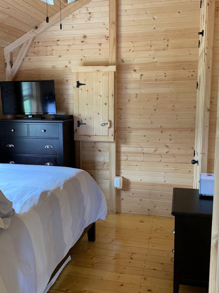 Cozy Cabin With Private Back Yard, Located 5 Min Away From Dale Hollow Lake - Kentucky