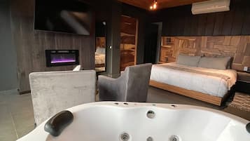 Cabana luxo | Roupas de cama antialérgicas, edredons de pluma, frigobar