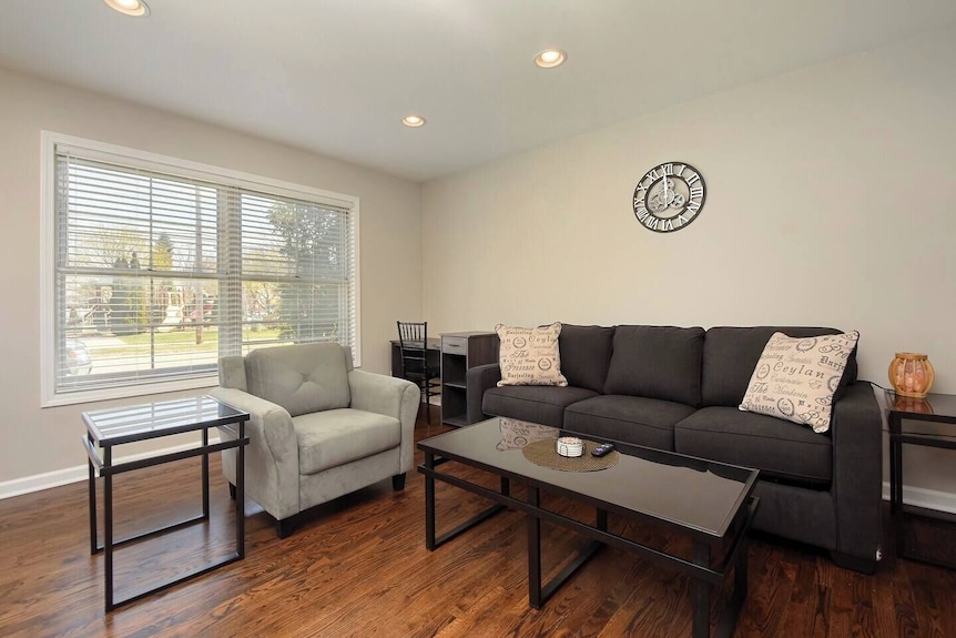 5min To Kellogg Parkplymouthparking W/d |64 - Michigan