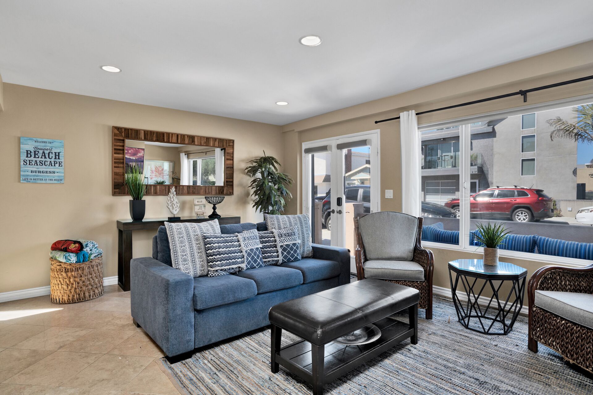 2min Walk To The Beach, A/c, Beach Cruisers, Tesla Charger, 100+ 5 Star Reviews. - Huntington Beach, CA