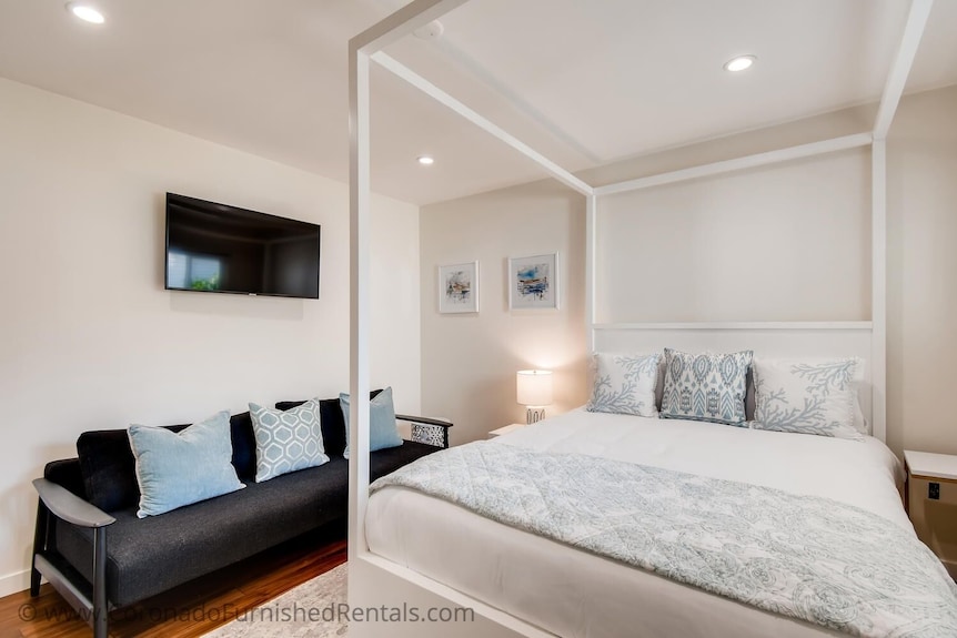 New Modern Island Getaway, Sleeps 6, Dog Friendly! - Coronado, CA