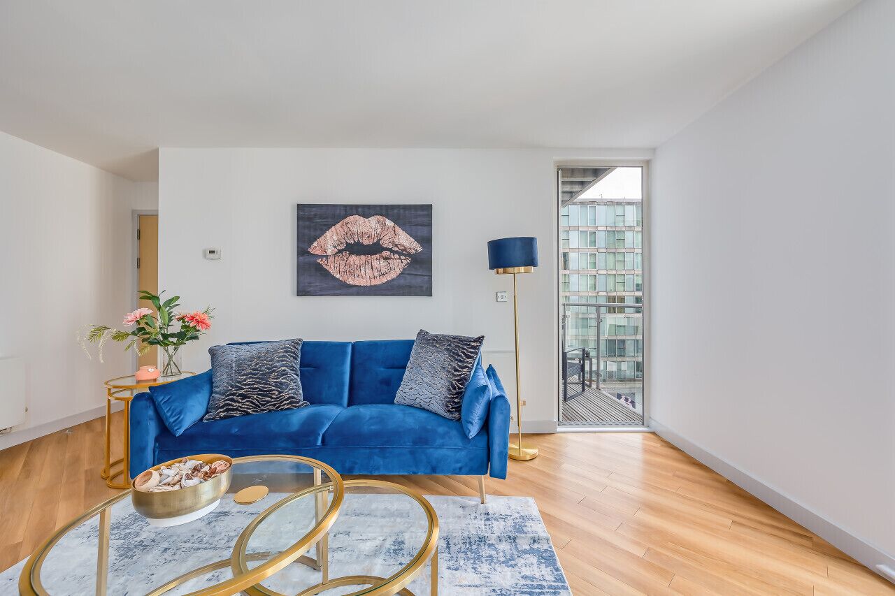 Stunning City Centre Apartment  Balcony  Free Parking  Fast Wifi  Self-check-in  Yoko Property - Milton Keynes