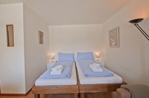 Estúdio | Berços/camas para crianças, Wi-fi grátis, roupa de cama fornecida 