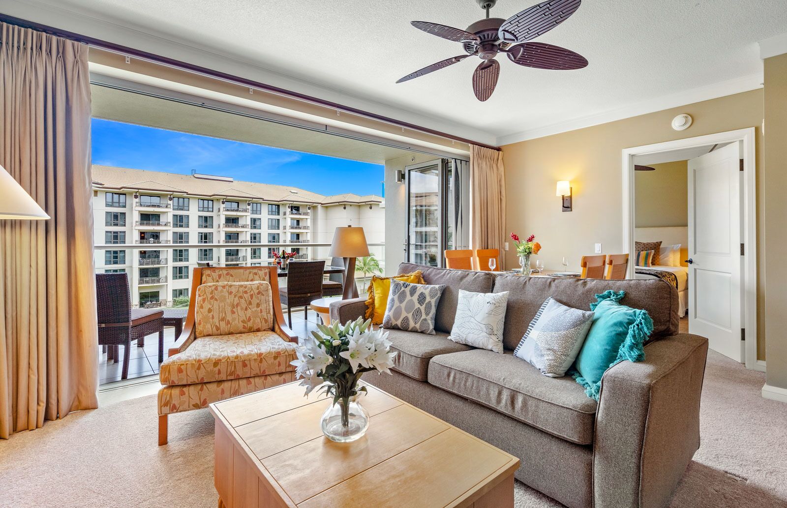 Maui Resort Rentals: Honua Kai Hokulani 408 - Great Value 1br W/ Partial Ocean & Mountain Views - Kaanapali, HI