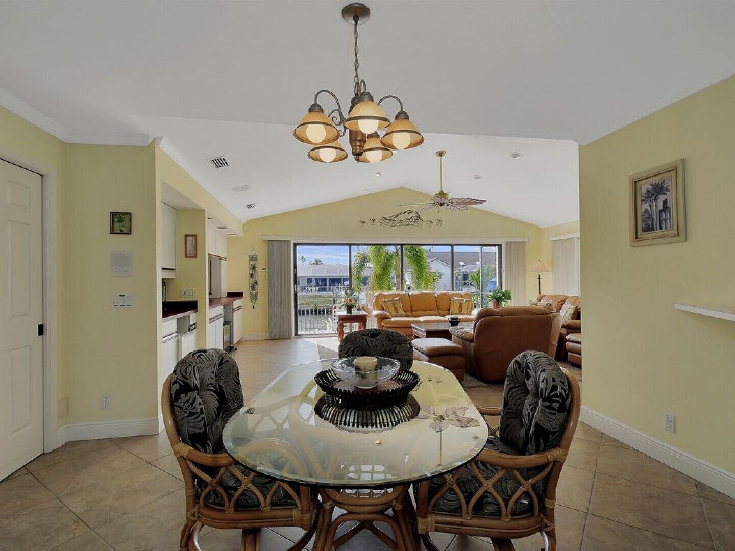 ~ Spacious Waterfront 4 Bedroom With Large Heated Sw Facing Pool ~