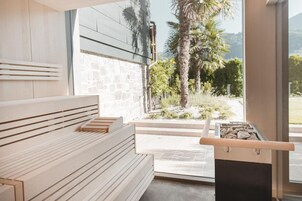 Sauna, banheira de hidromassagem, banho turco, tratamentos corporais 