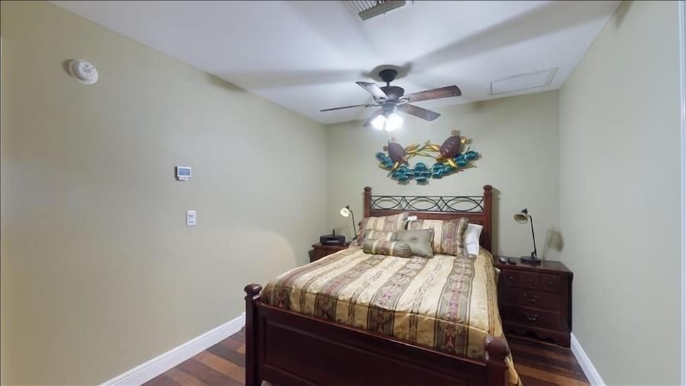 Isles Of Capri Vacation Resort - Marco Island, FL