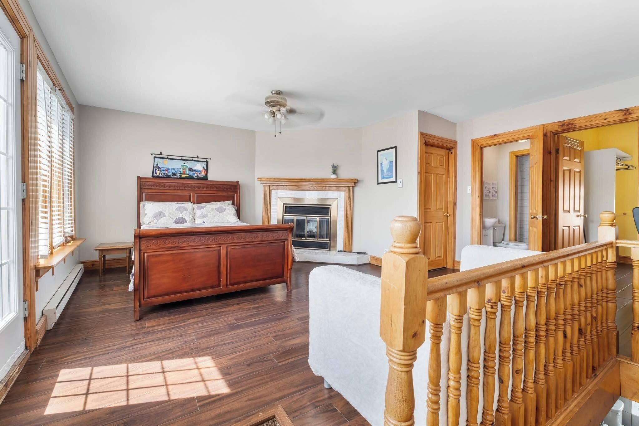 The View! Beautiful 4 Bdr Downtown Heritage Home. - Newfoundland and Labrador