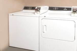 Quarto Standard, 1 cama de casal, acessível, fumadores | Lavandaria