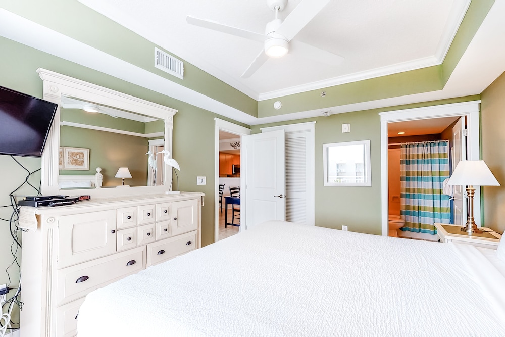 Elegant, Spacious Condo At Waterscape Children's Playground, 2 Hot Tubs - Okaloosa Island, FL