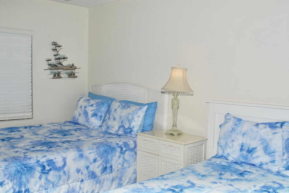 Direct Oceanfront Now Renting Spring And Summer, Beautiful Oceanfront View! - Cocoa Beach, FL