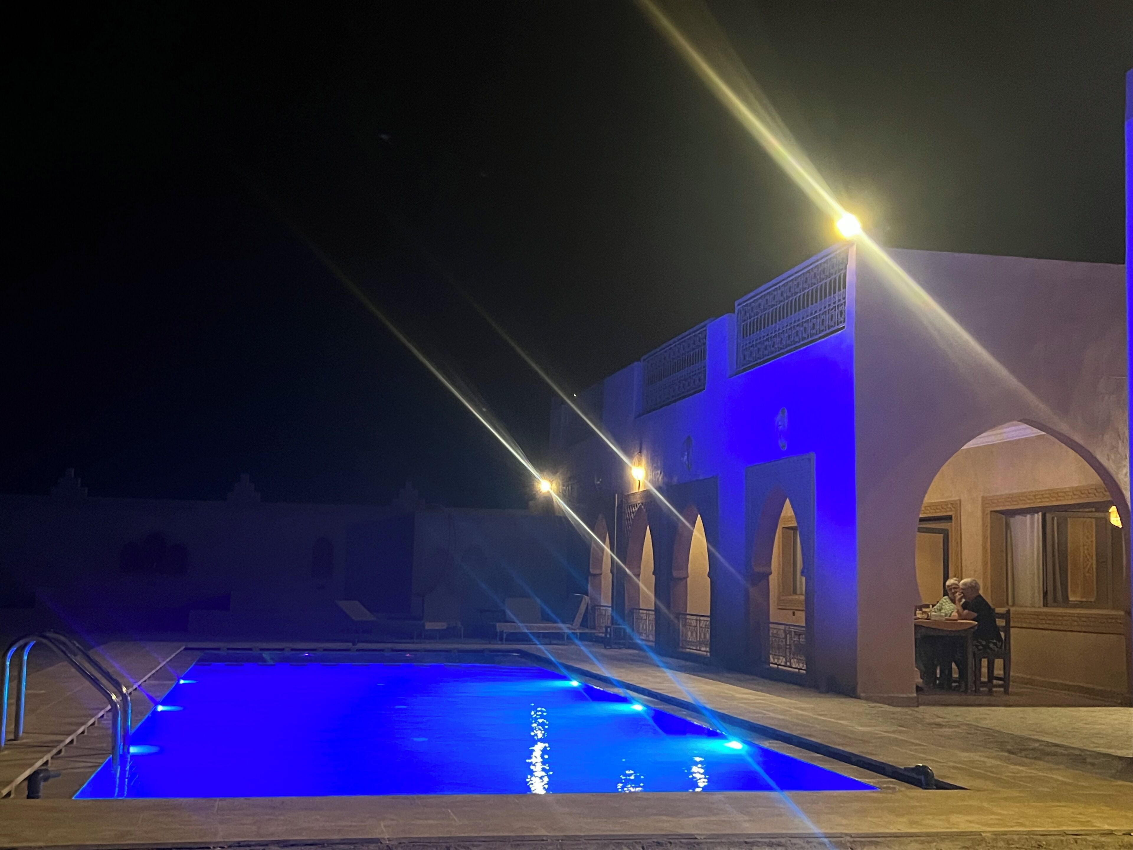 Piscina interna, piscina externa