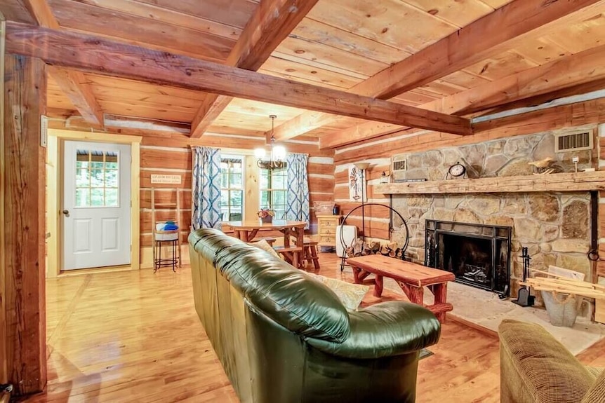 Cherry Grove - Rustic Log Cabin - Lake Erie, PA