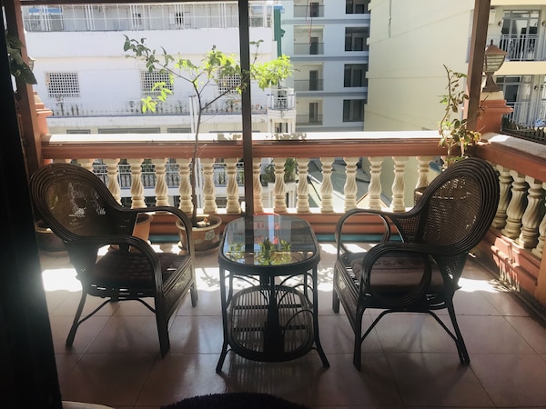 Golden Bridge Guest House - Phnom Penh