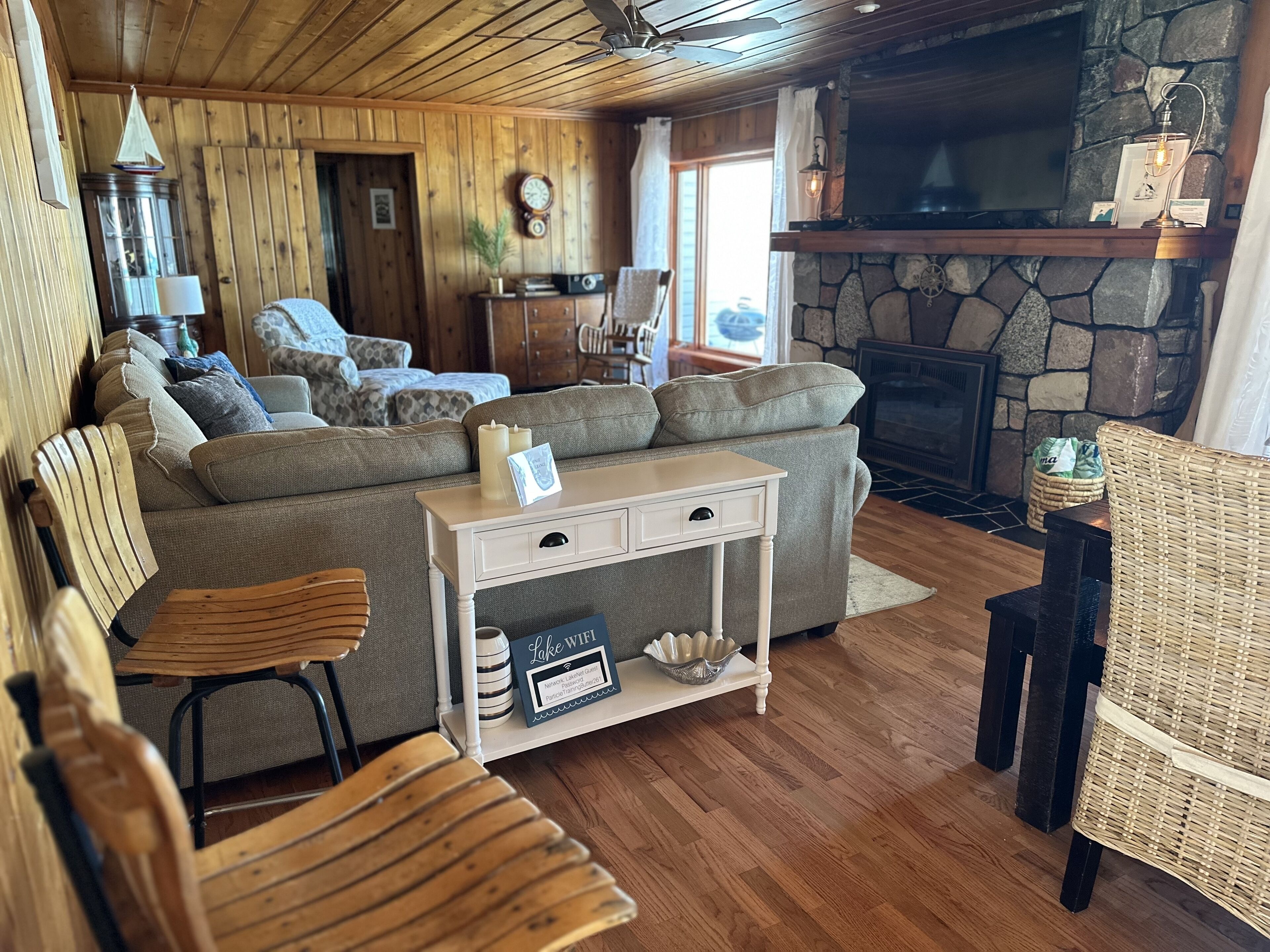 Waterfront 3 Bed/3 Bath Home Lake Huron Tawas Mi Sleeps 10 - Tawas City, MI