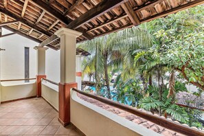 Apartamento, 2 quartos | Varanda