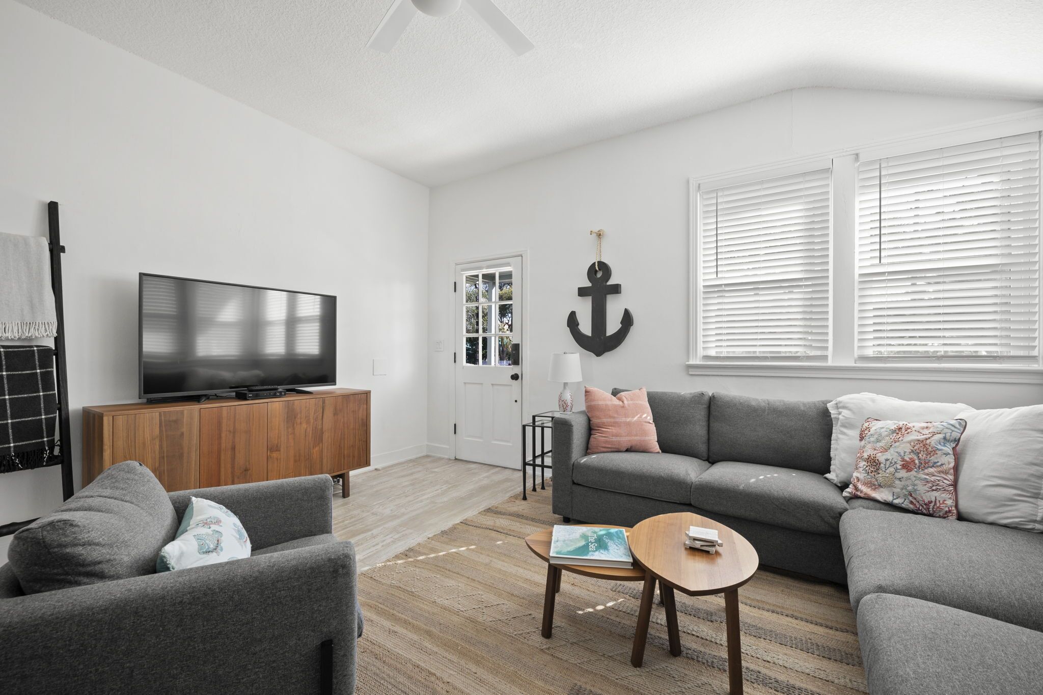 Hang With The Locals At The Surf Park House! 3 Blocks To The Beach, Pet Friendly - Neptune Beach, FL