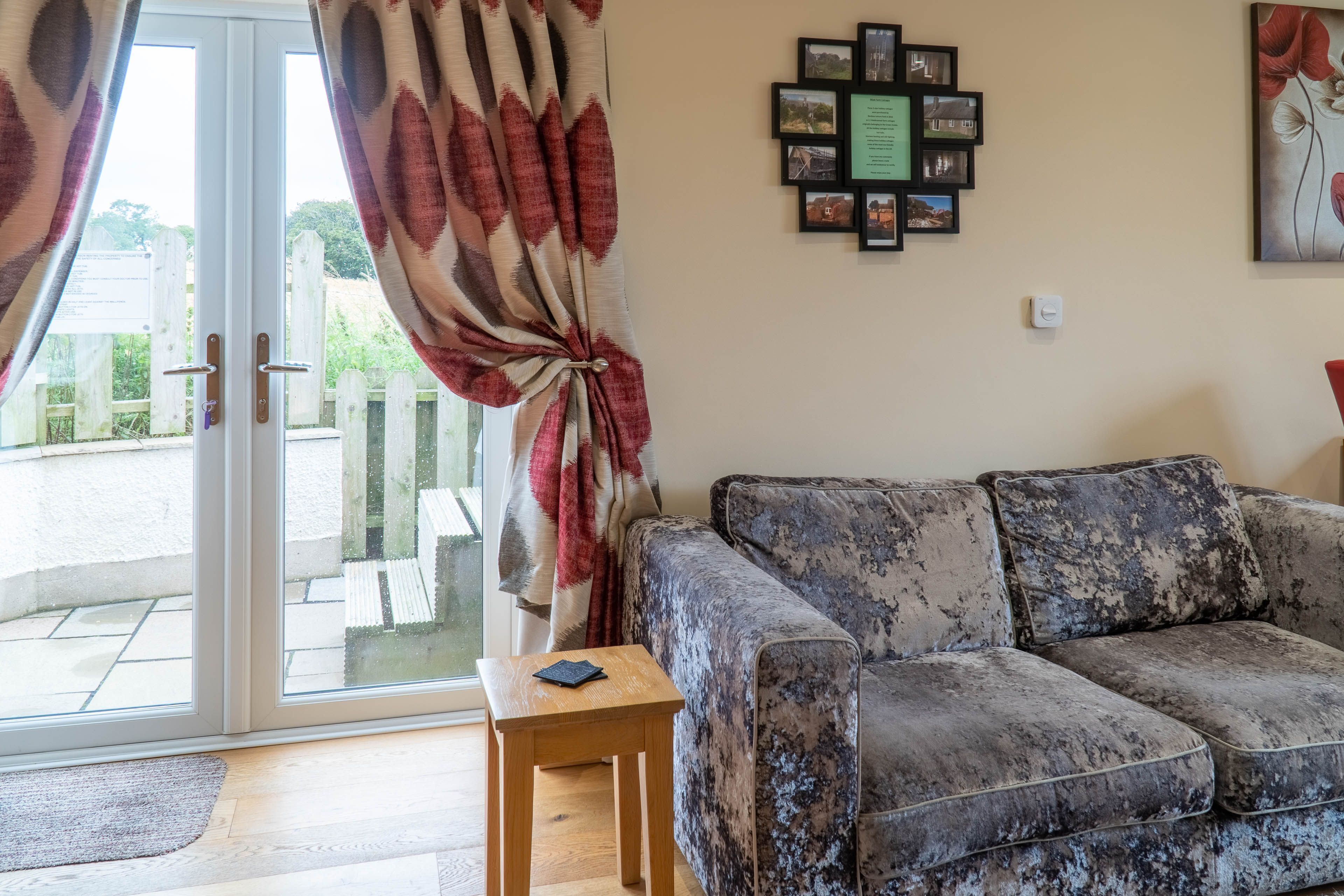 Daisy Cottage - One-bed Cottage With Hot Tub, Walk To The Beach. - Ulverston