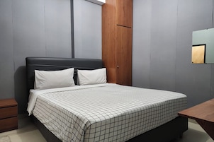 Quarto luxo | Escrivaninha, quartos à prova de som, ferros/tábuas de passar roupa