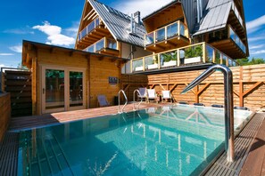 Banheira de hidromassagem exterior