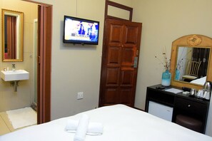 Quarto de Luxo, 1 cama queen-size (2) | Minibar, cofre no quarto, secretária 
