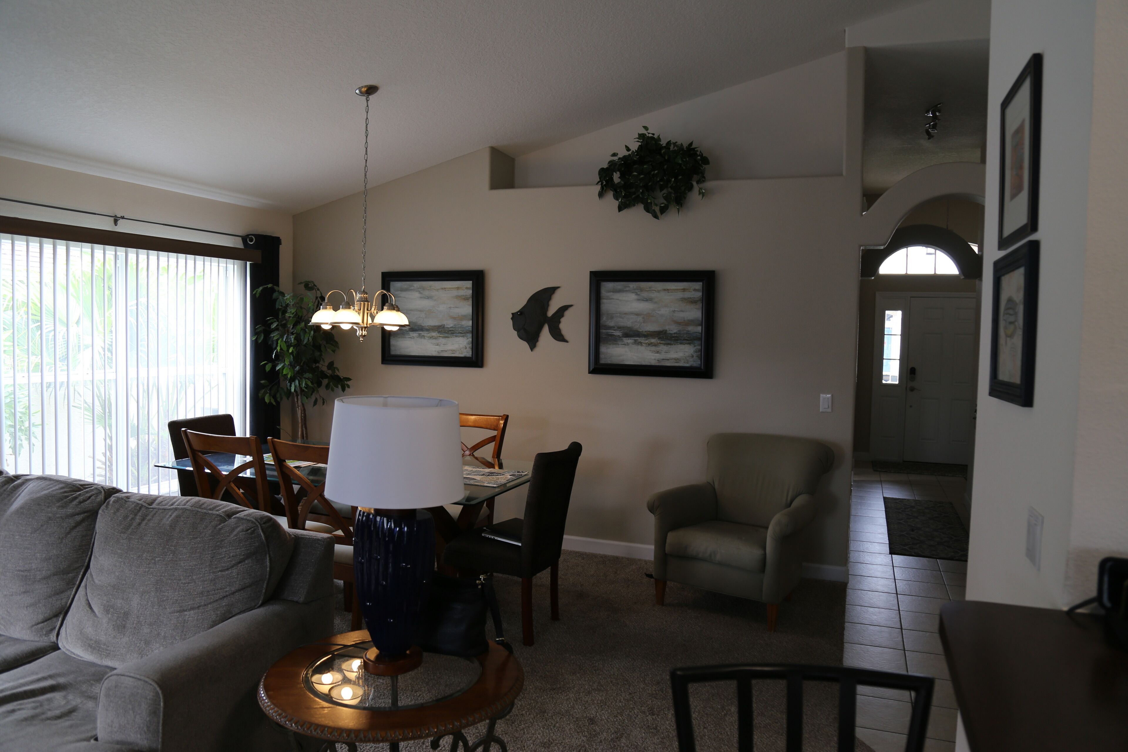 Lovely 4 Bedroom Villa Sleeps 8. Sunny Private Pool. - Florida