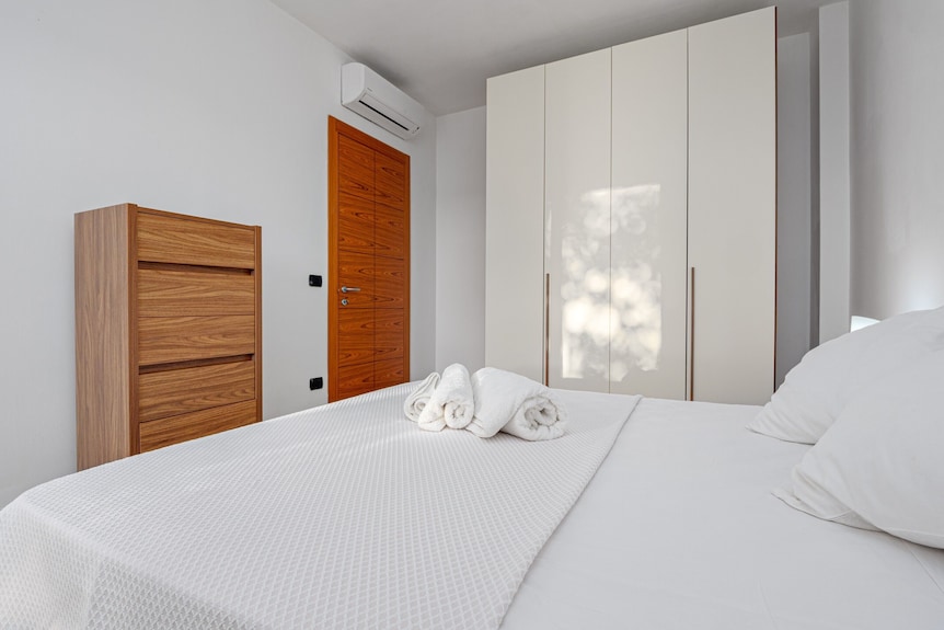 Holiday Apartment "Villa Marconi 5" With Sea View, Covered Terrace & Large Garden - Sardinia Island