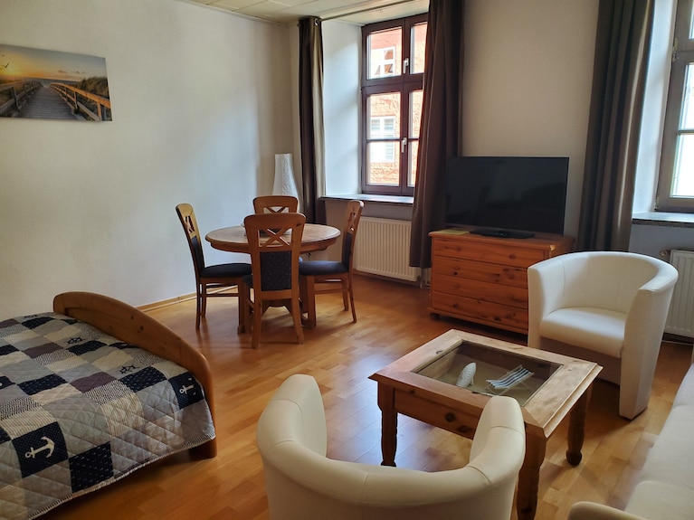 Upper Deck Port Side (1st Floor Left) - Altstadthaus Stralsund - Stralsund