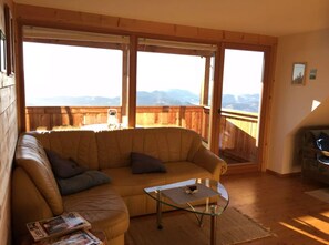 Apartamento (Viktoria) | Wi-fi grátis, roupa de cama fornecida 