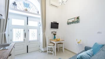 Estúdio (Studio Apartment) | Sala de jantar