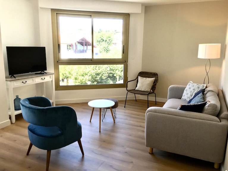 Sea View, 50 M From The Beach. Appart Neuf. 2 Bedrooms .Parking. All On Foot! - San Juan de Luz