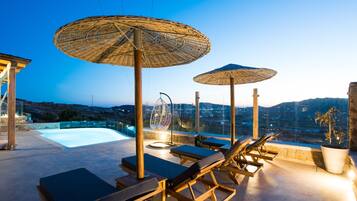 Apartamento luxo, 2 quartos, piscina particular, vista para a cidade | Terraço/pátio