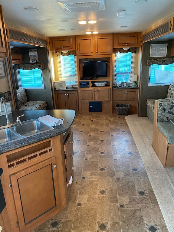 Rv 1 Of 2 On Canal And 1/2 Mi From Beach (Private Lot) - クリスタル・ビーチ, TX