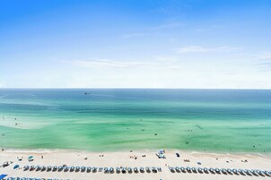 Apartamento em Condomínio Fechado, 2 quartos, varanda, vista para o oceano (1110) | Vista do quarto