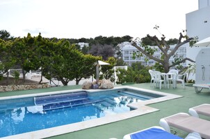 Piscina externa sazonal