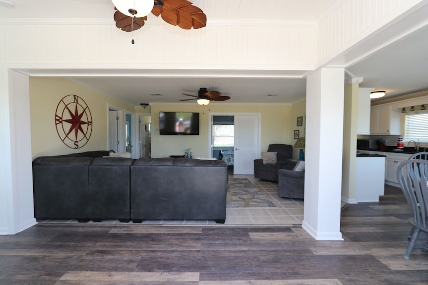 Shuckers & Beaches! In Beautiful Mexico Beach, Fl - Mexico Beach, FL