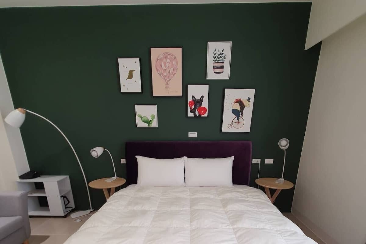 Quarto Duplo Deluxe, 1 cama king-size, não fumadores | Roupa de alta qualidade, camas de colchão pillowtop 