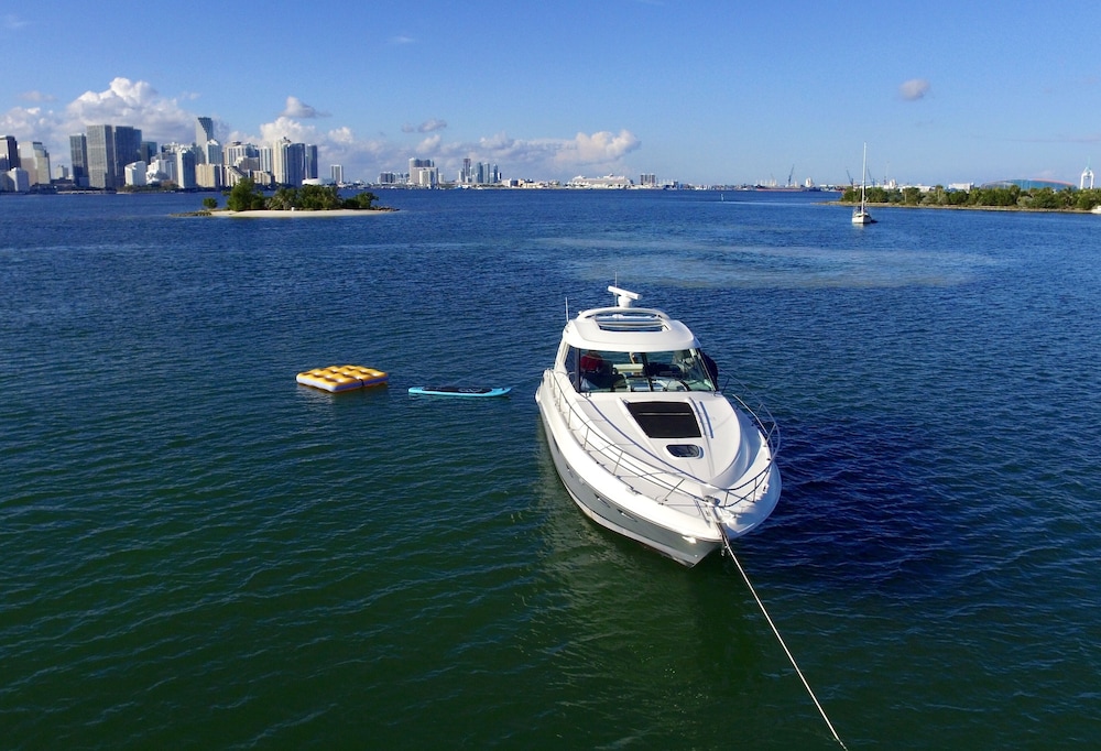 46' Sea Ray - Luxury Yacht Rental In Key Biscayne! - Miami, FL