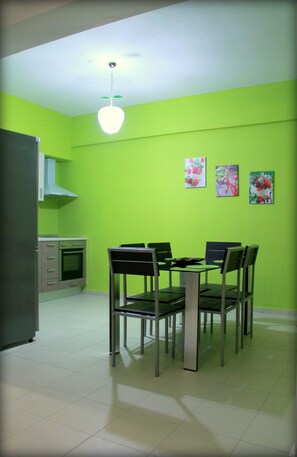 Vila, 3 quartos, para fumantes, varanda | Parte interna