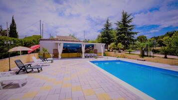 Villa, 5 quartos, acessível, fumadores | Piscina | Piscina exterior