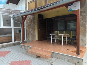 Casa, 3 quartos, varanda, vista para o jardim | Restaurantes